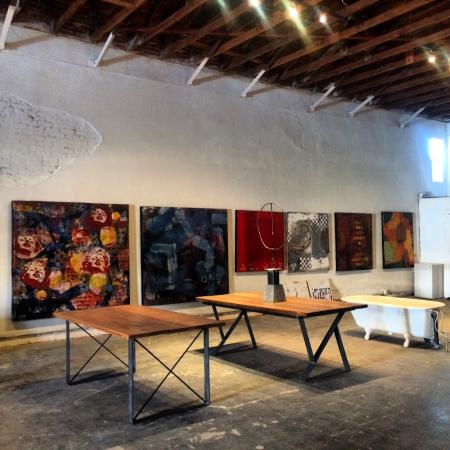 CLOUD NOIR contemporary art & tables